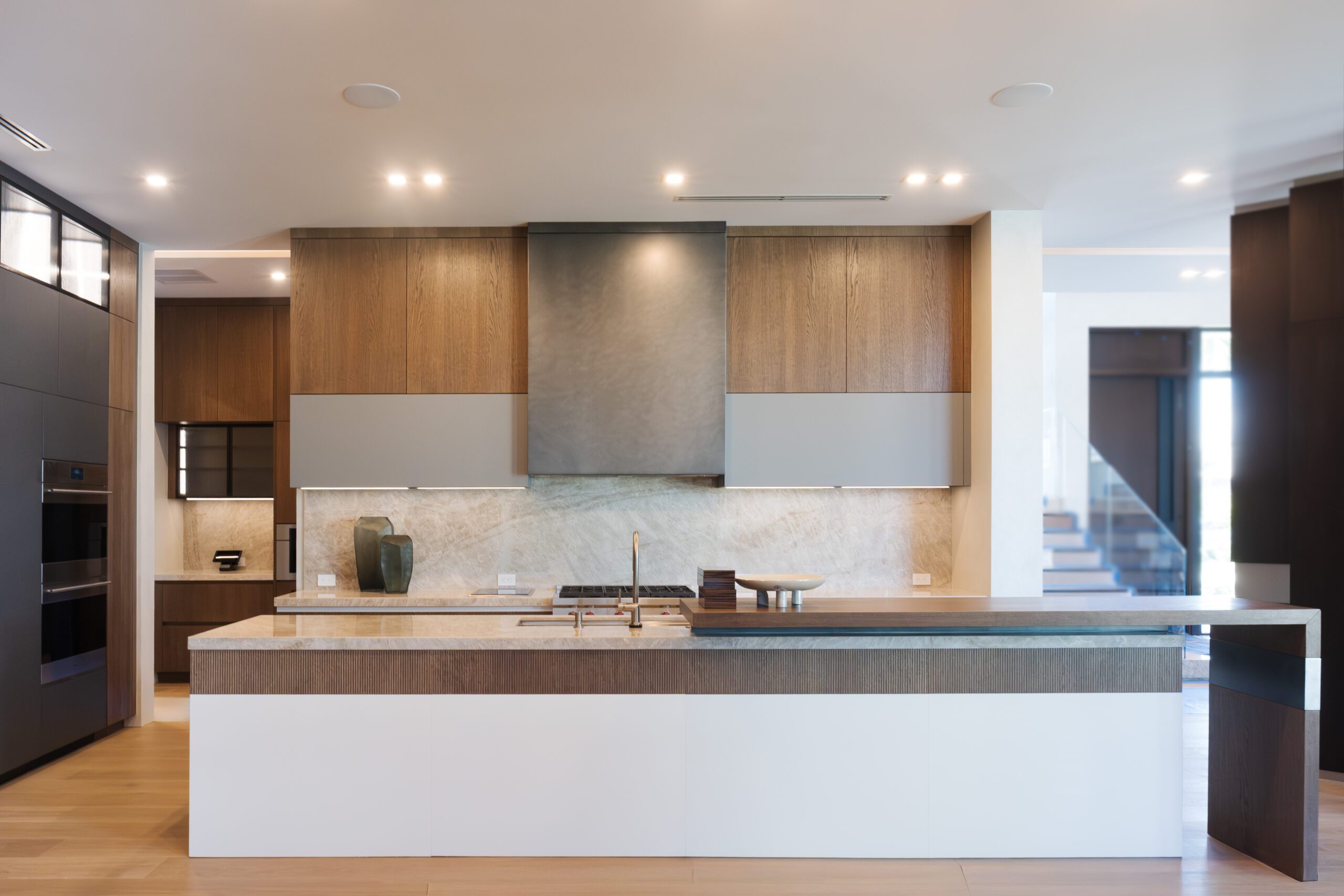 Oak and Matte Black | Formenove | Spectrum's Modern Kitchen