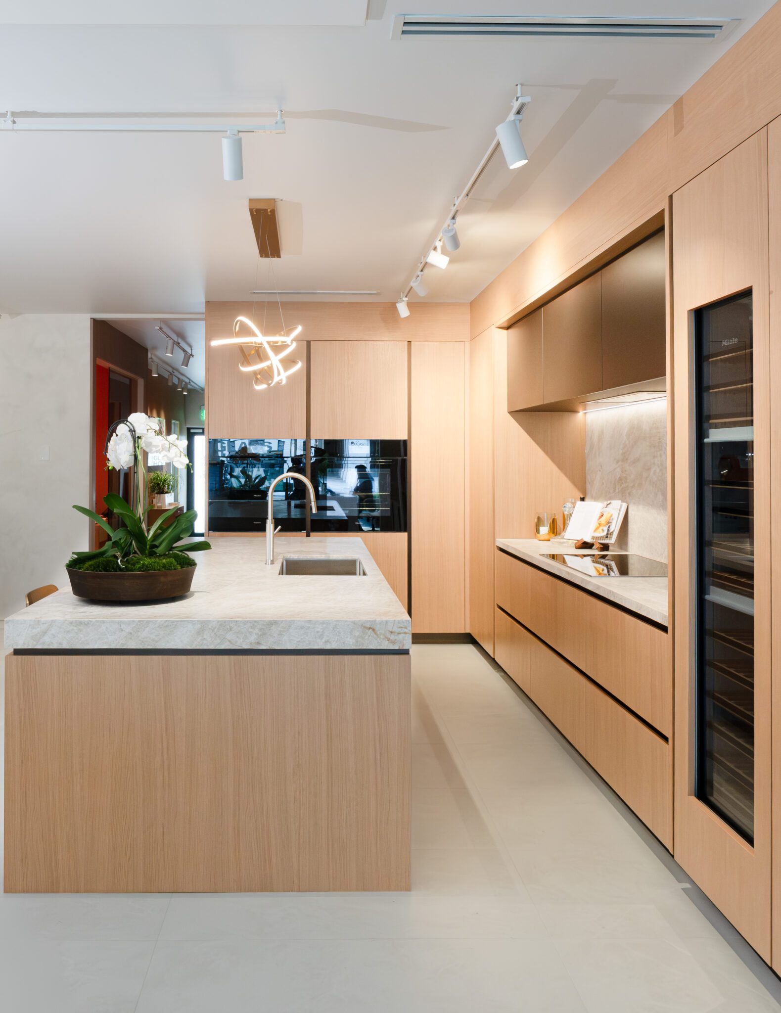 Luxury Development | Glass House - Spectrum Kitchens
